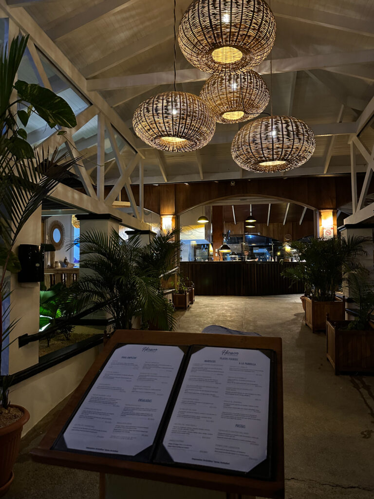 Eclectic Kim Review: El Hicaco Seafood Restaurant