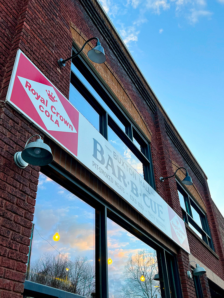 Eclectic Kim Review: Buxton Hall Barbecue